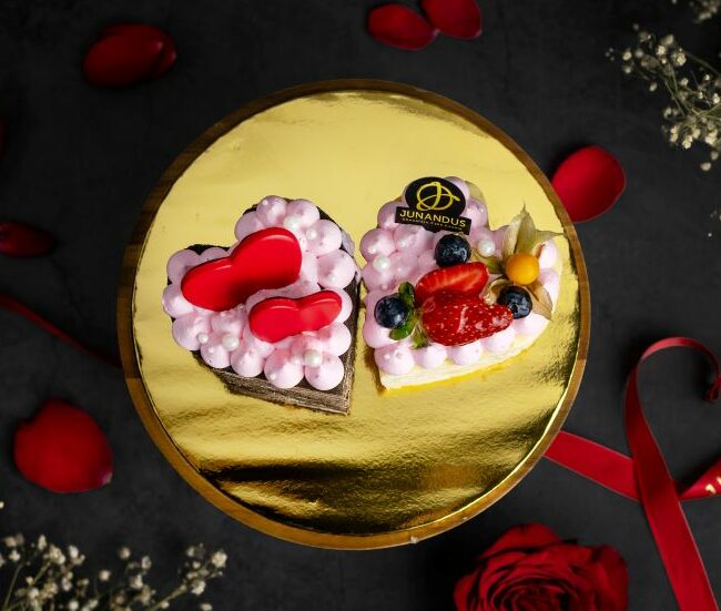 Romantic Crepe (Love Shaped Crepe Cake) - JUNANDUS